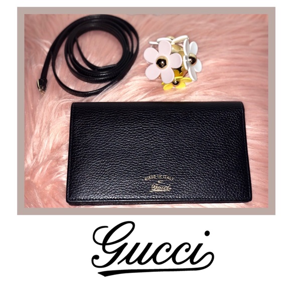 Gucci | Bags | Authentic Gucci Swing Leather Wallet With Strap Black ...